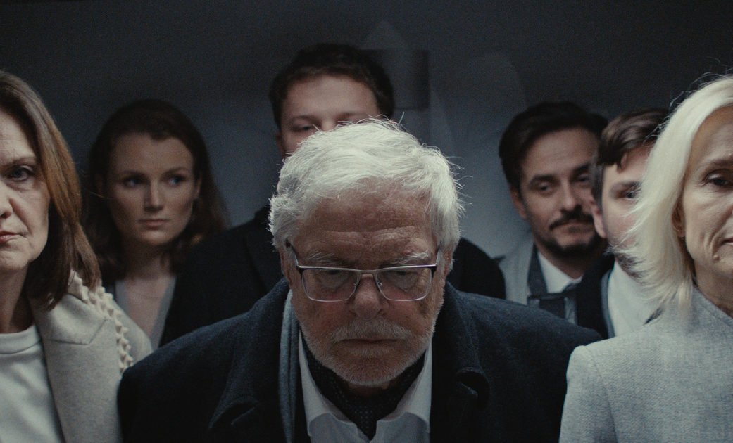 Moc / Moc (2023): Ako jeden výstrel zabil všetku radosť sveta (recenzia ...